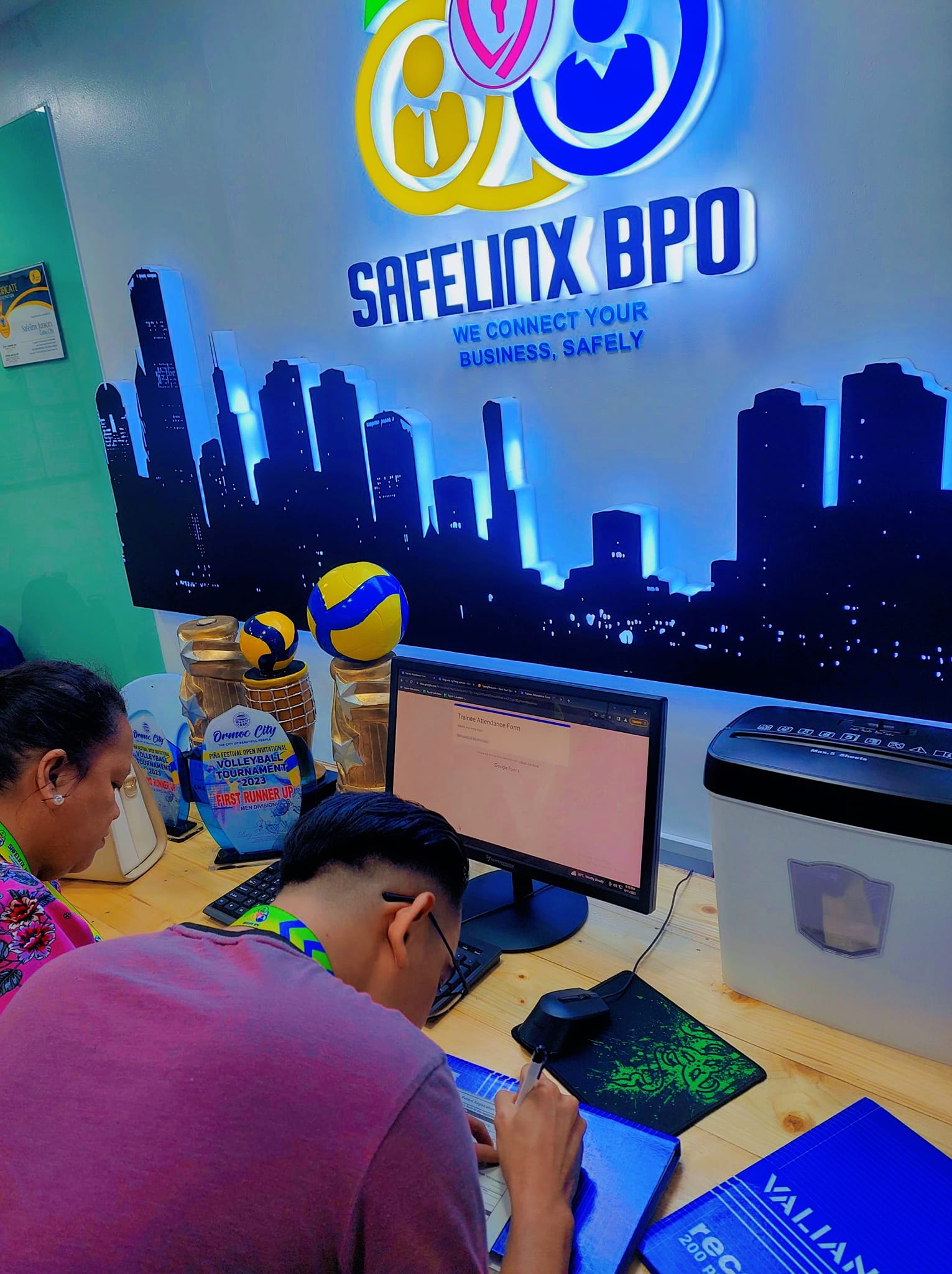 SAFELINX CONNECTEL CORP - We connect your business, safely.